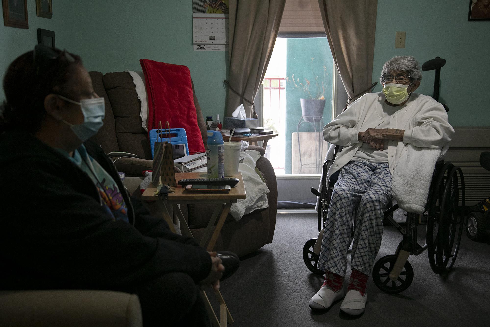 ‘We’re wearing jackets and scarves inside our house’: Temperatures ...