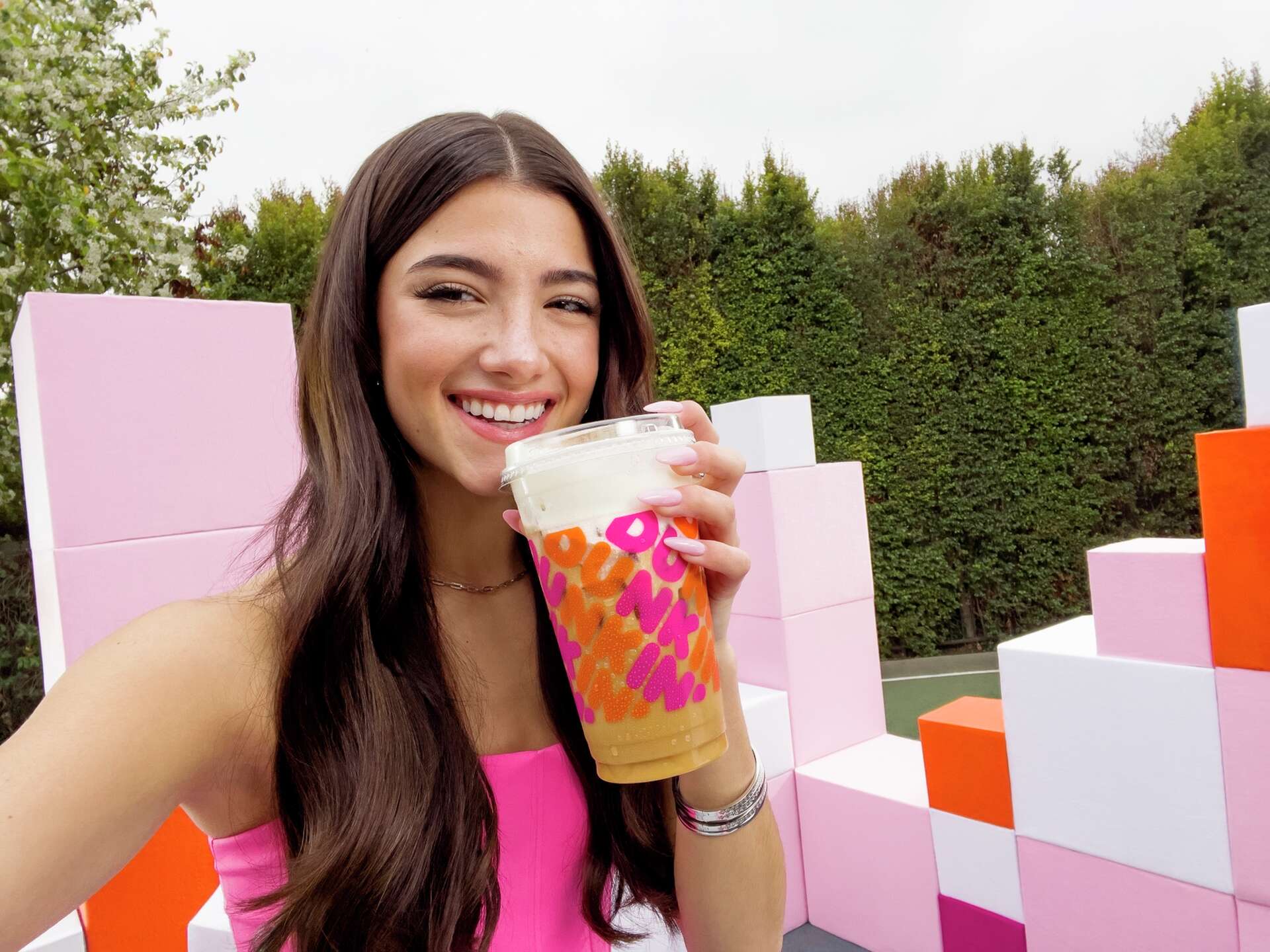 Norwalk native, TikTok star Charli D'Amelio debuts second Dunkin' drink