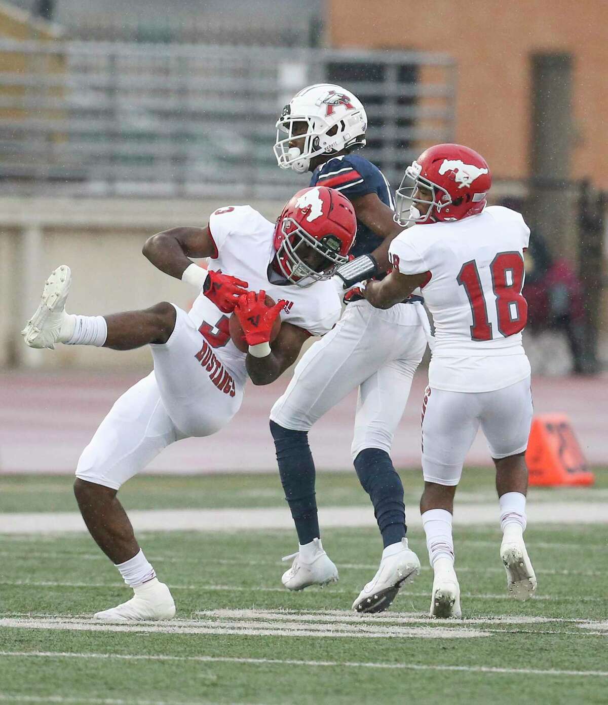 Football: North Shore dominates District 21-6A awards