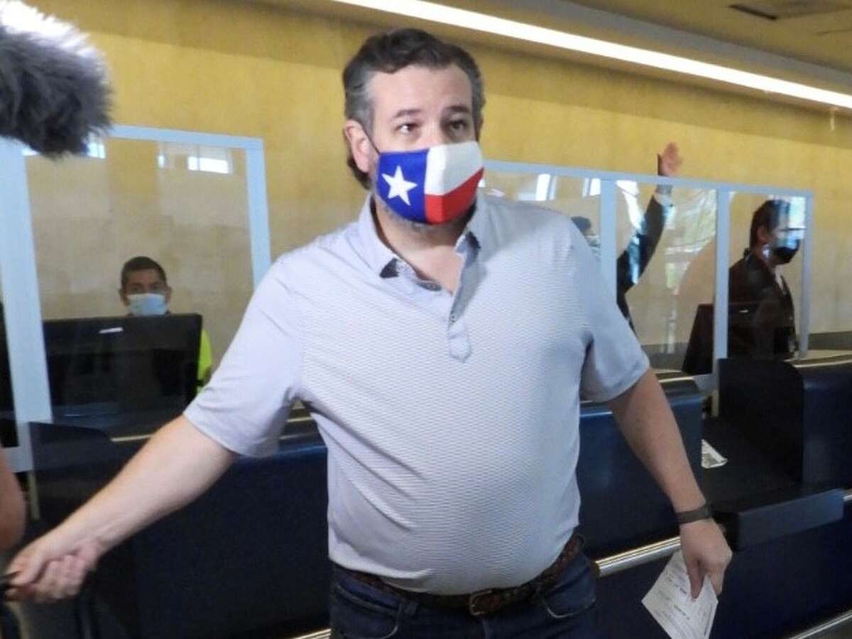Ted Cruz jokes about about flights to Cancún as Texas freeze looms
