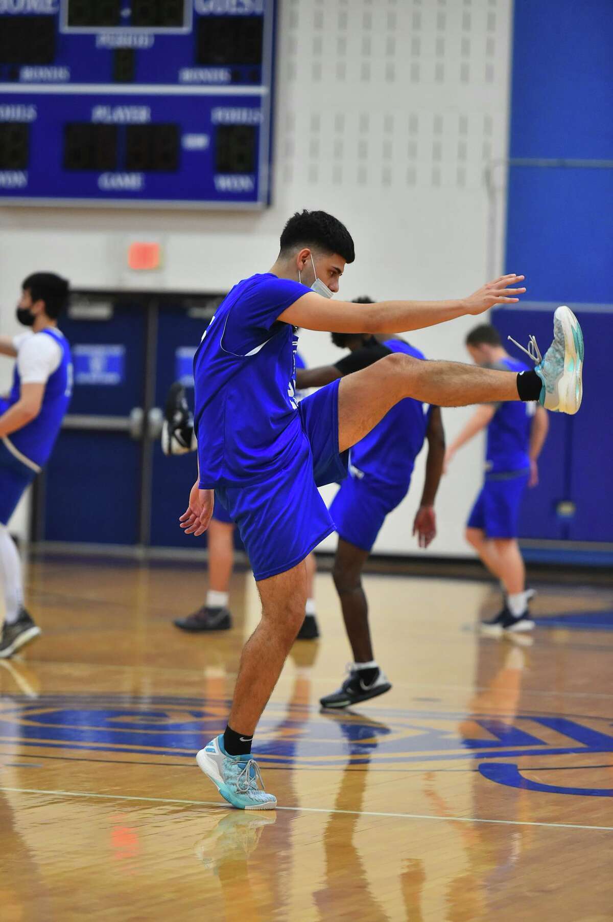 Our Lady of the Lake’s Jonathan Ochoa returns to basketball after COVID ...