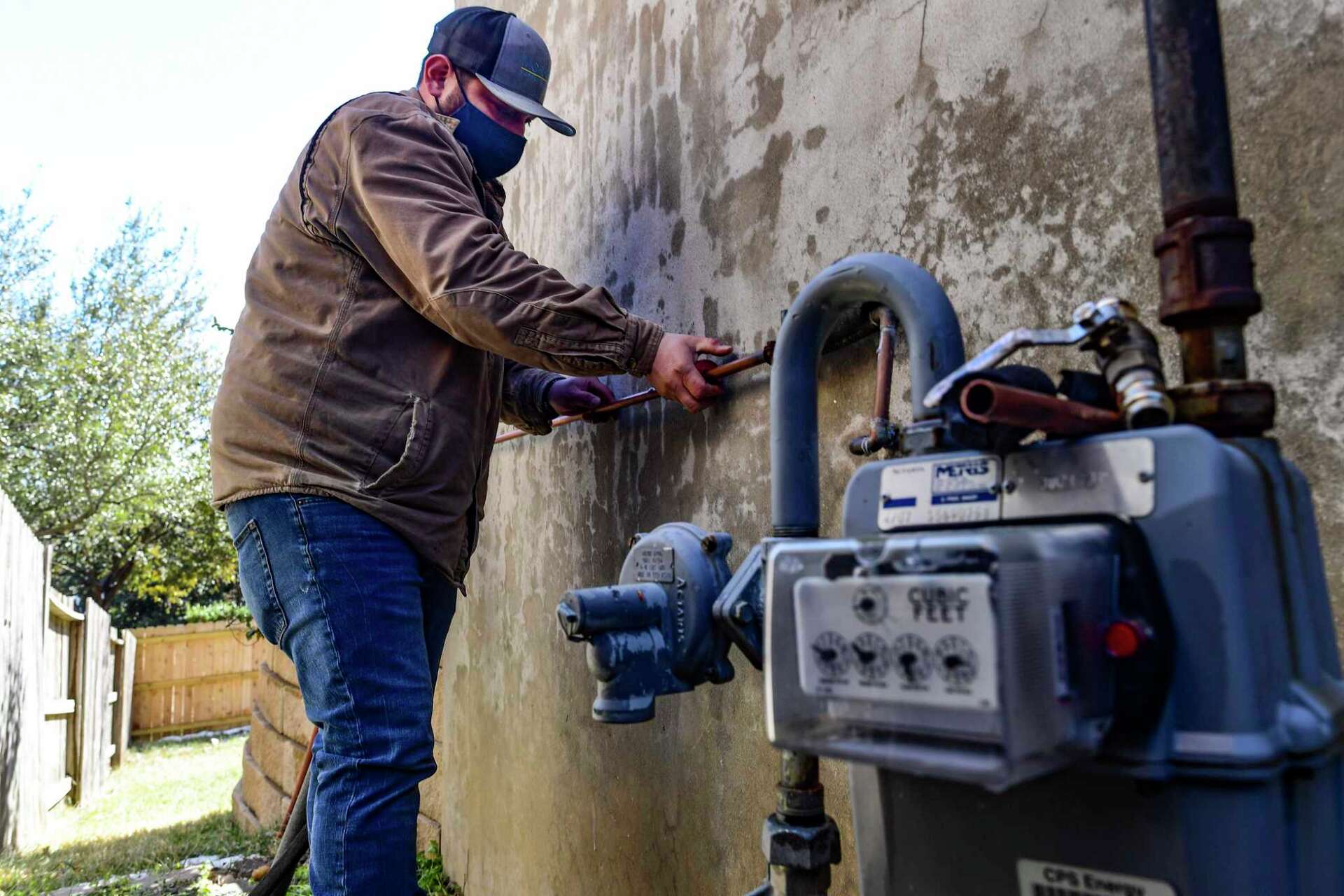 Preparing for the arctic blast in Texas