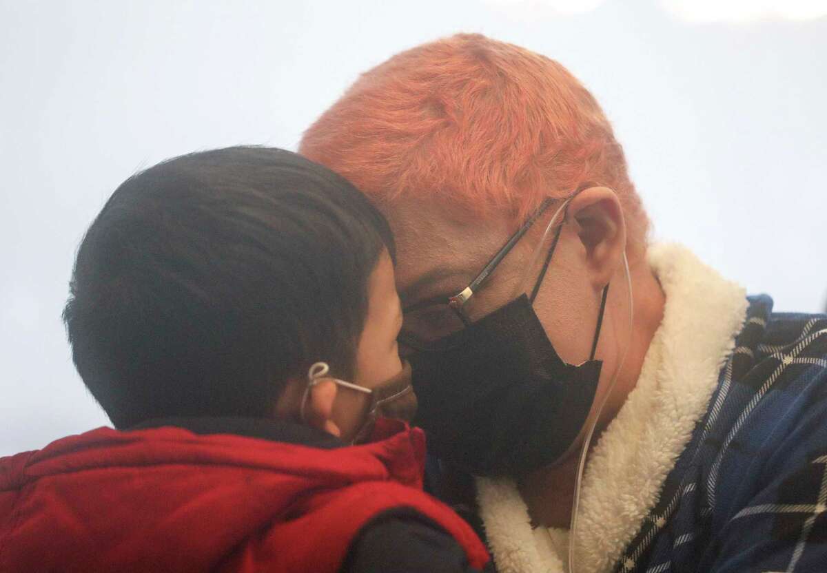 Houston woman delivers her baby after positive COVID test, then stays ...