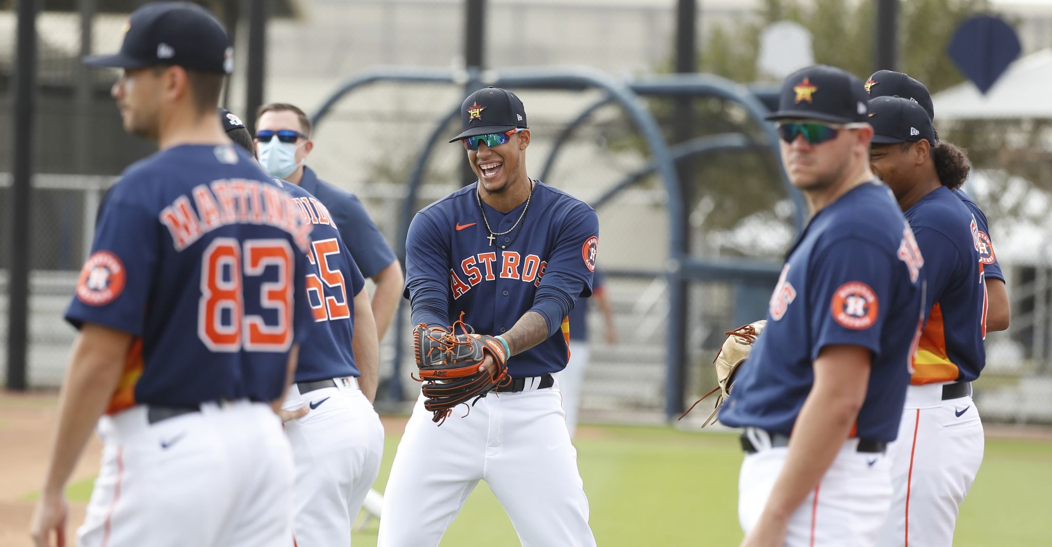 Astros look and feel good at first full-squad workout