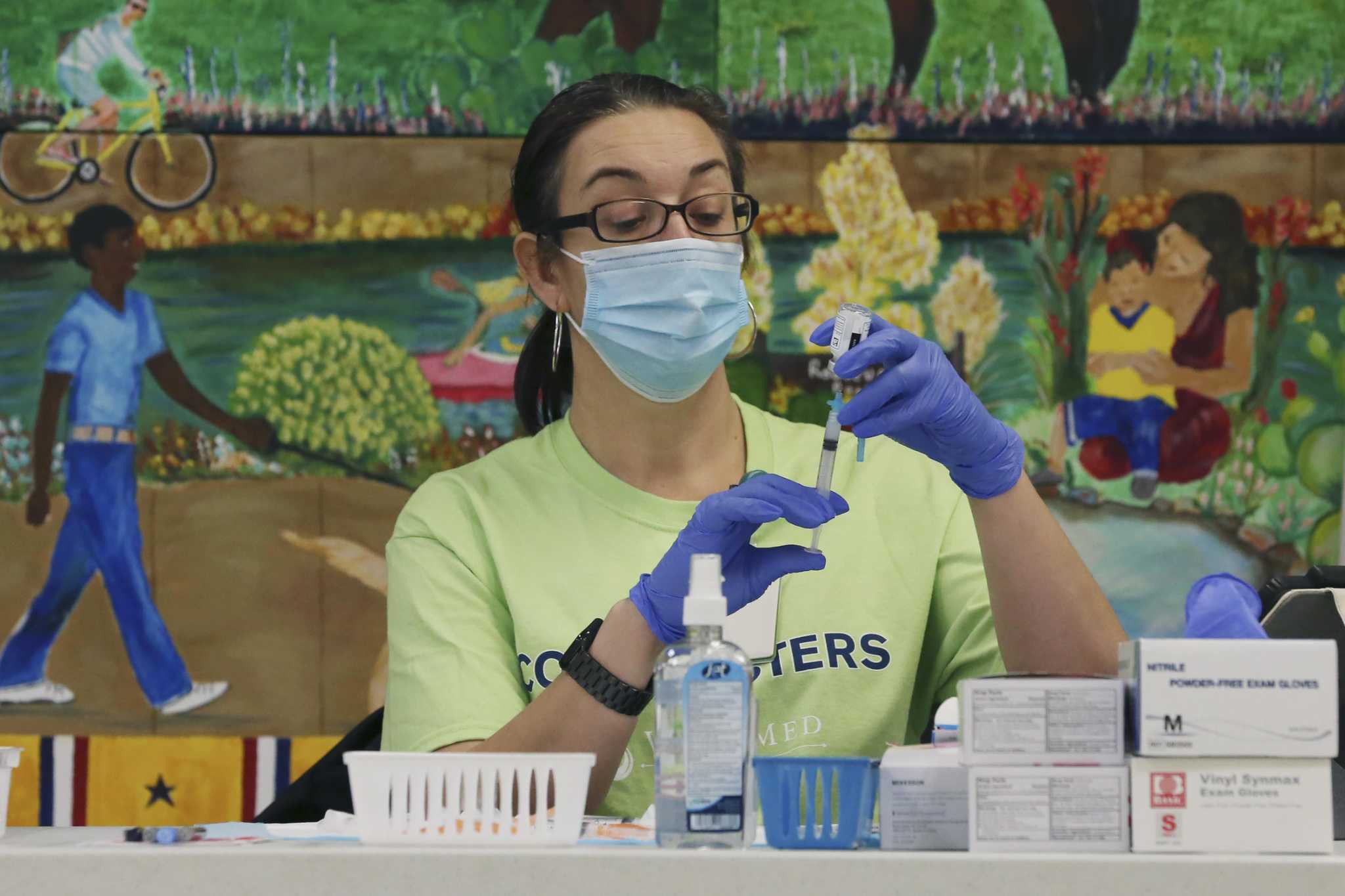 WellMed clinics getting another 30,000 doses of COVID-19 vaccine ...
