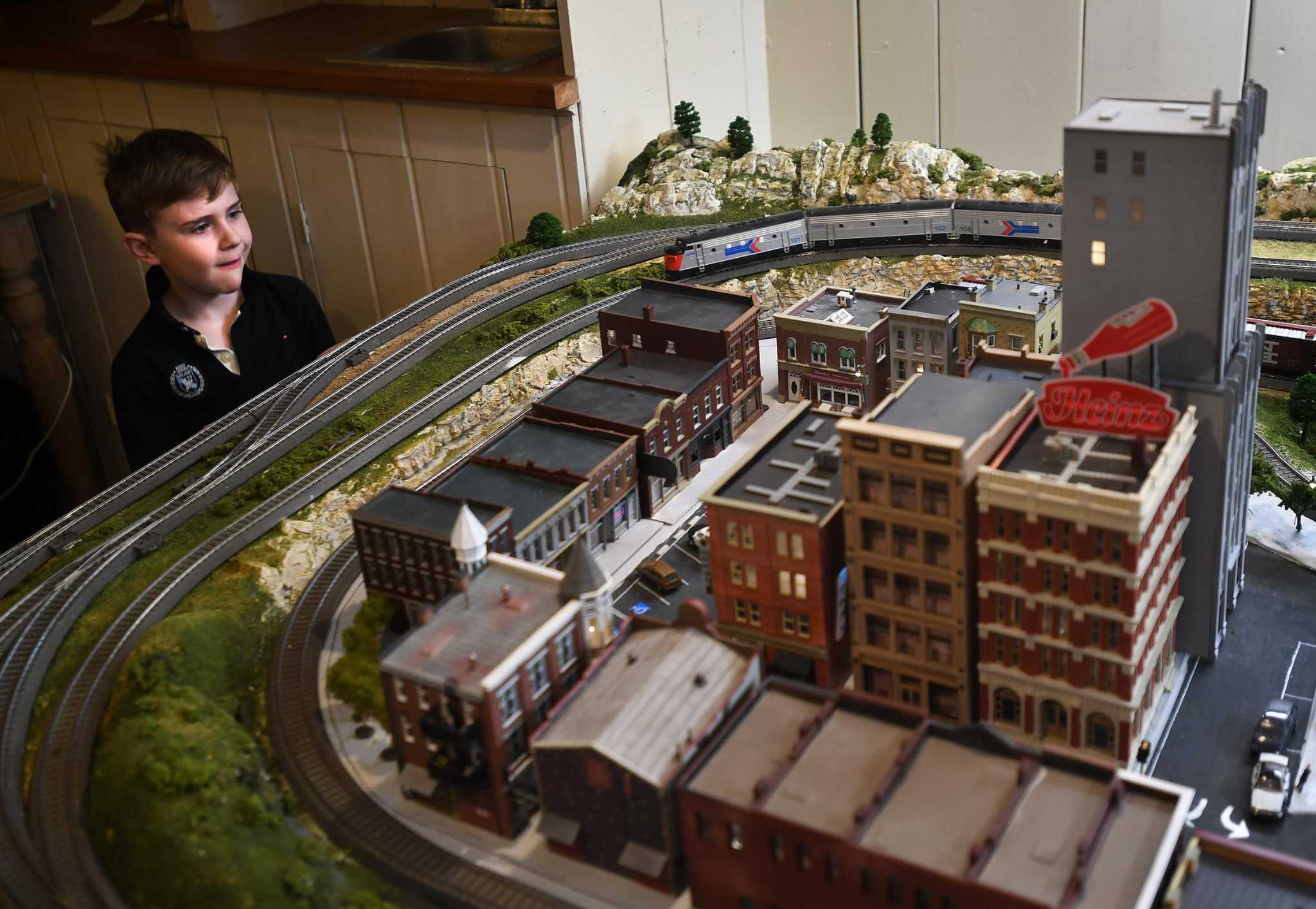 ‘If we can do it, anyone can’: Darien family’s model trains celebrated ...