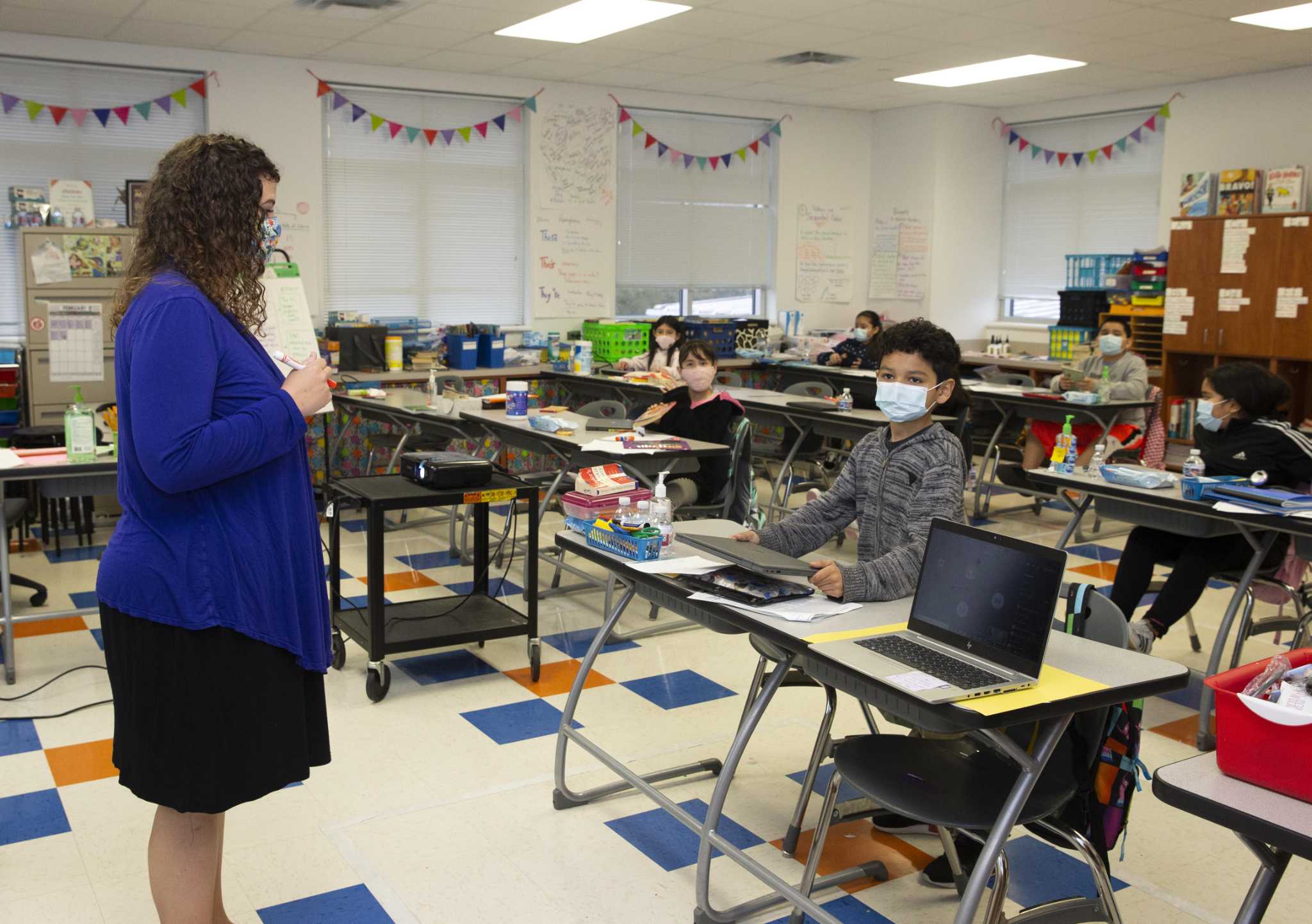 Houston ISD to test tech that enables camera to follow teacher around ...