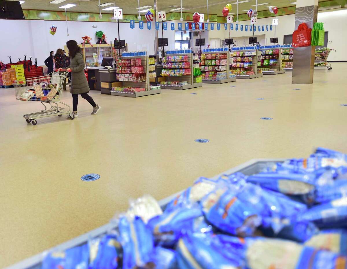 New Asian mega-market, G Mart, brings hard-to-find flavors to Milford