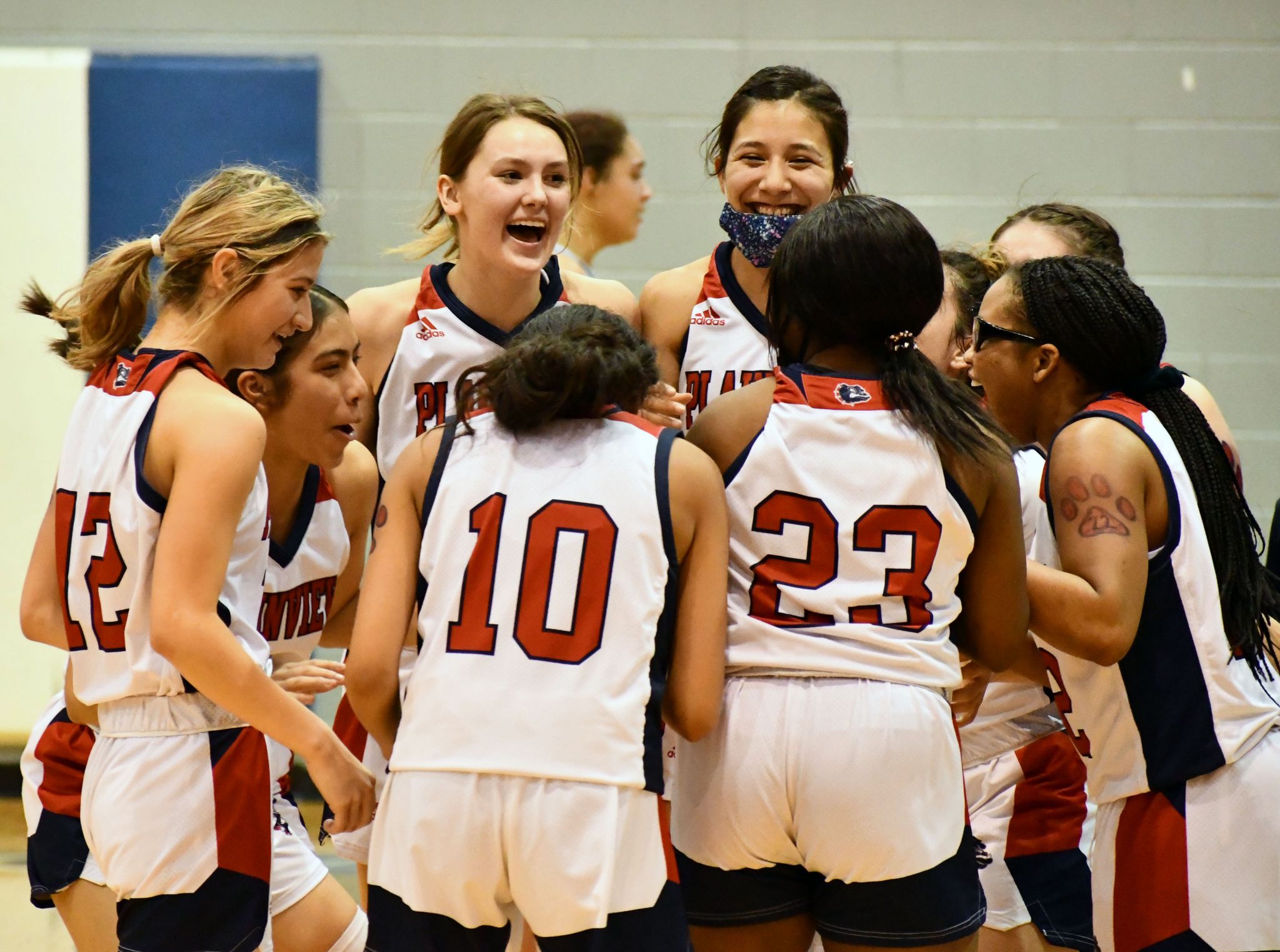 Photo Gallery: Lady Bulldogs punch ticket to region title game