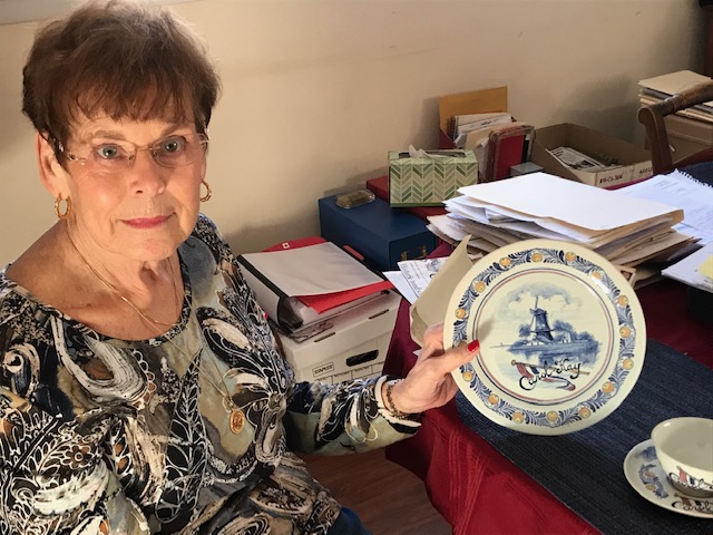 Grondahl: Forgotten for decades, mystery box bonded Albany to Holland