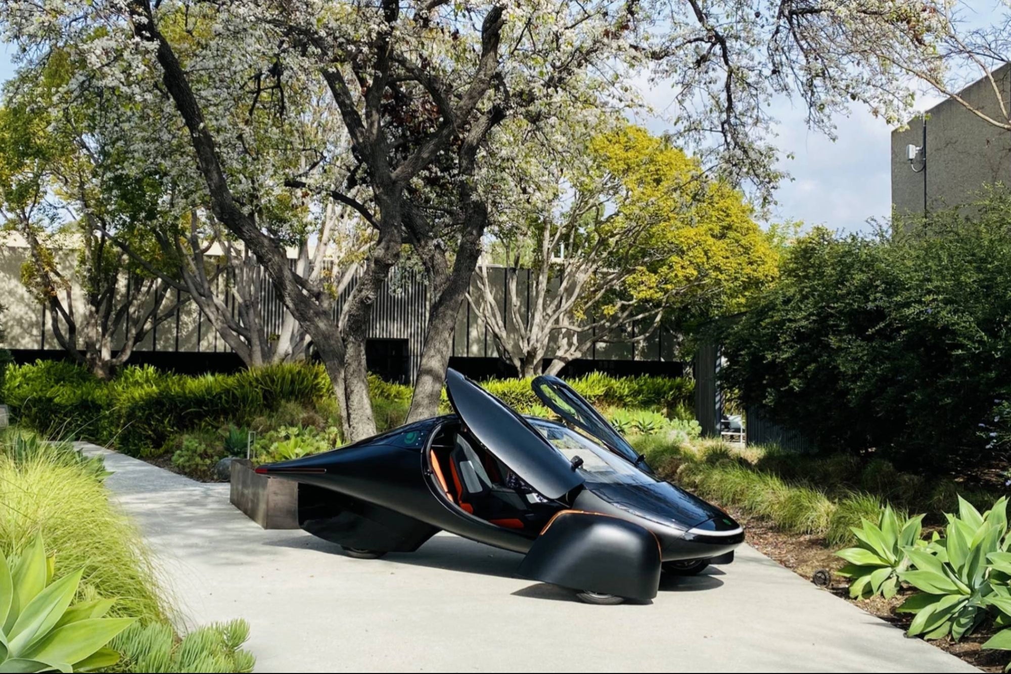 The Futuristic Car Looks Like a Small Spaceship and Might Be ...