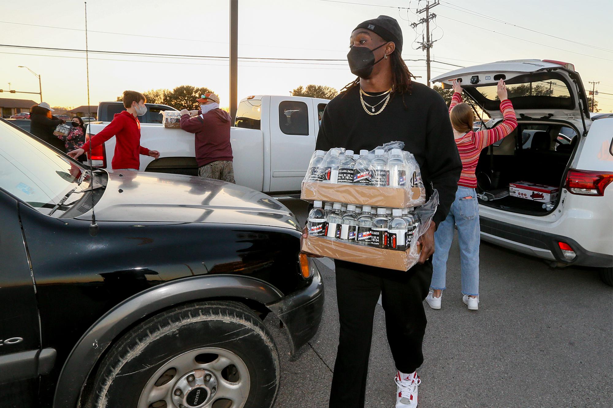 NFL star from Judson feeds hundreds