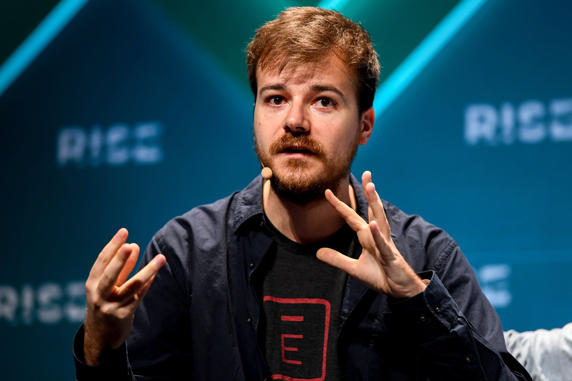 12 Leadership Lessons from Envoy Founder and CEO Larry Gadea