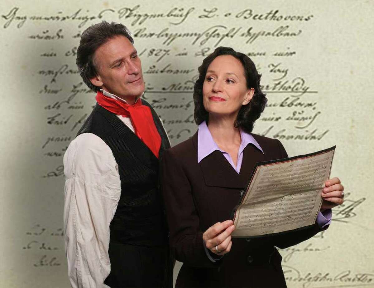 '33 Variations' highlights Cap Rep's 30th season