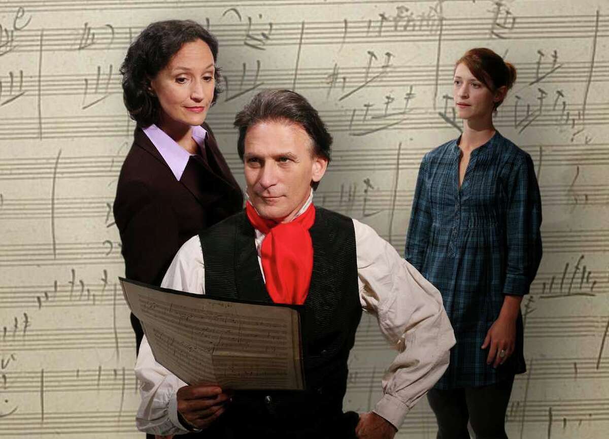 '33 Variations' highlights Cap Rep's 30th season