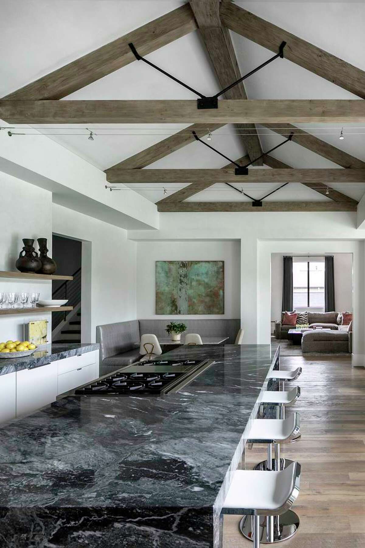 California style influences architecture, décor in Piney Point home