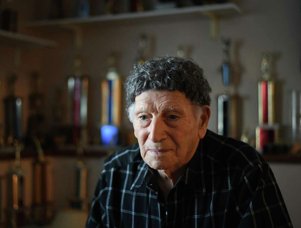 ‘He’s a true hero’: Lifelong Stamford resident, WWII veteran celebrates 100