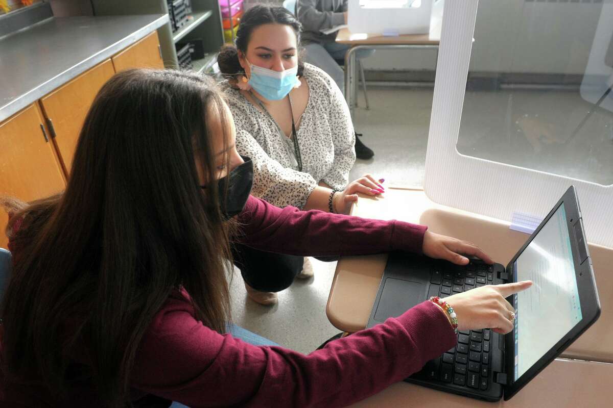 Black alumni speak to, inspire Bunnell High School students