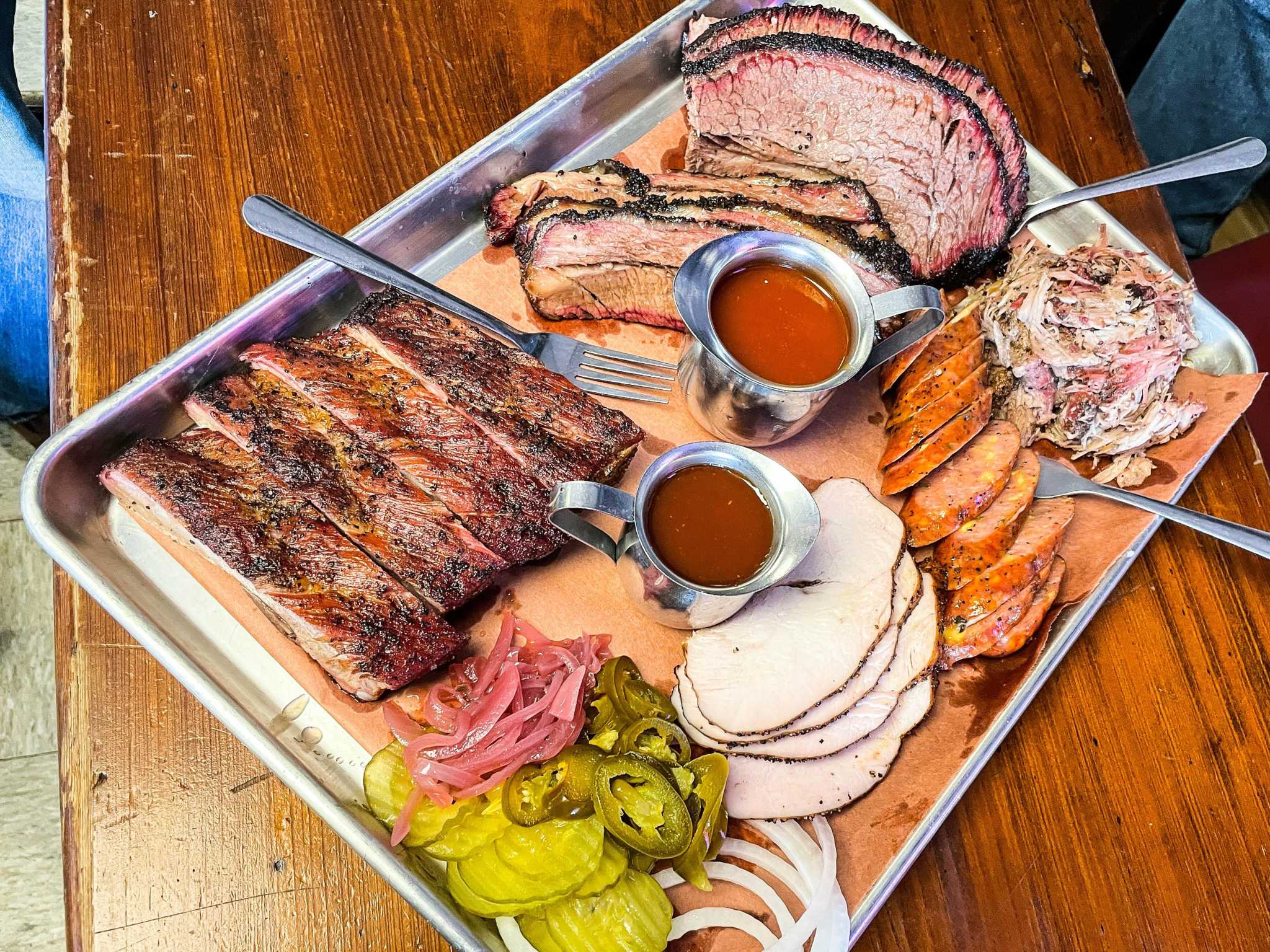 A new era begins at Pizzitola's Bar-B-Cue