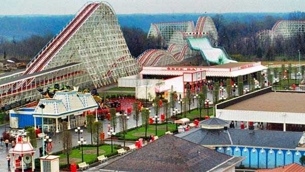 What did amusement parks look like in 1972?