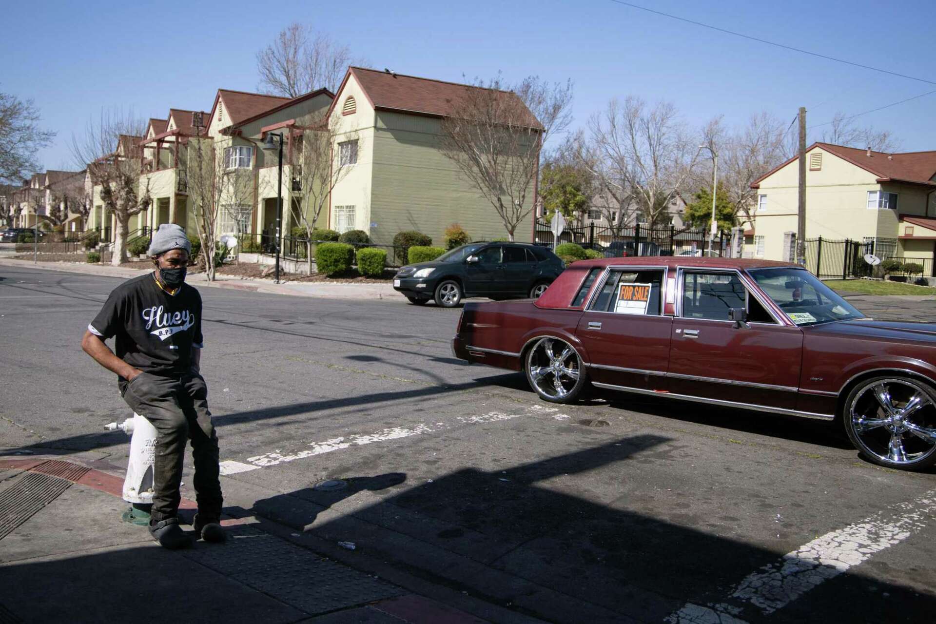 Oakland hoops legend Hook Mitchell avoids jail time on assault charge