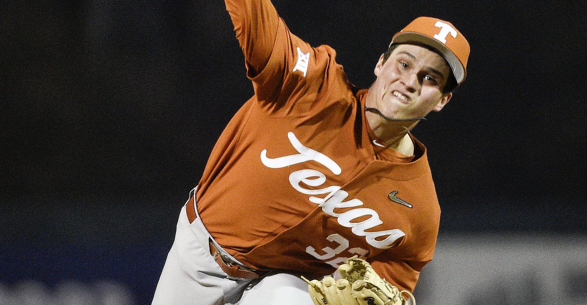Houston drops pitchers’ duel to No. 20 Texas