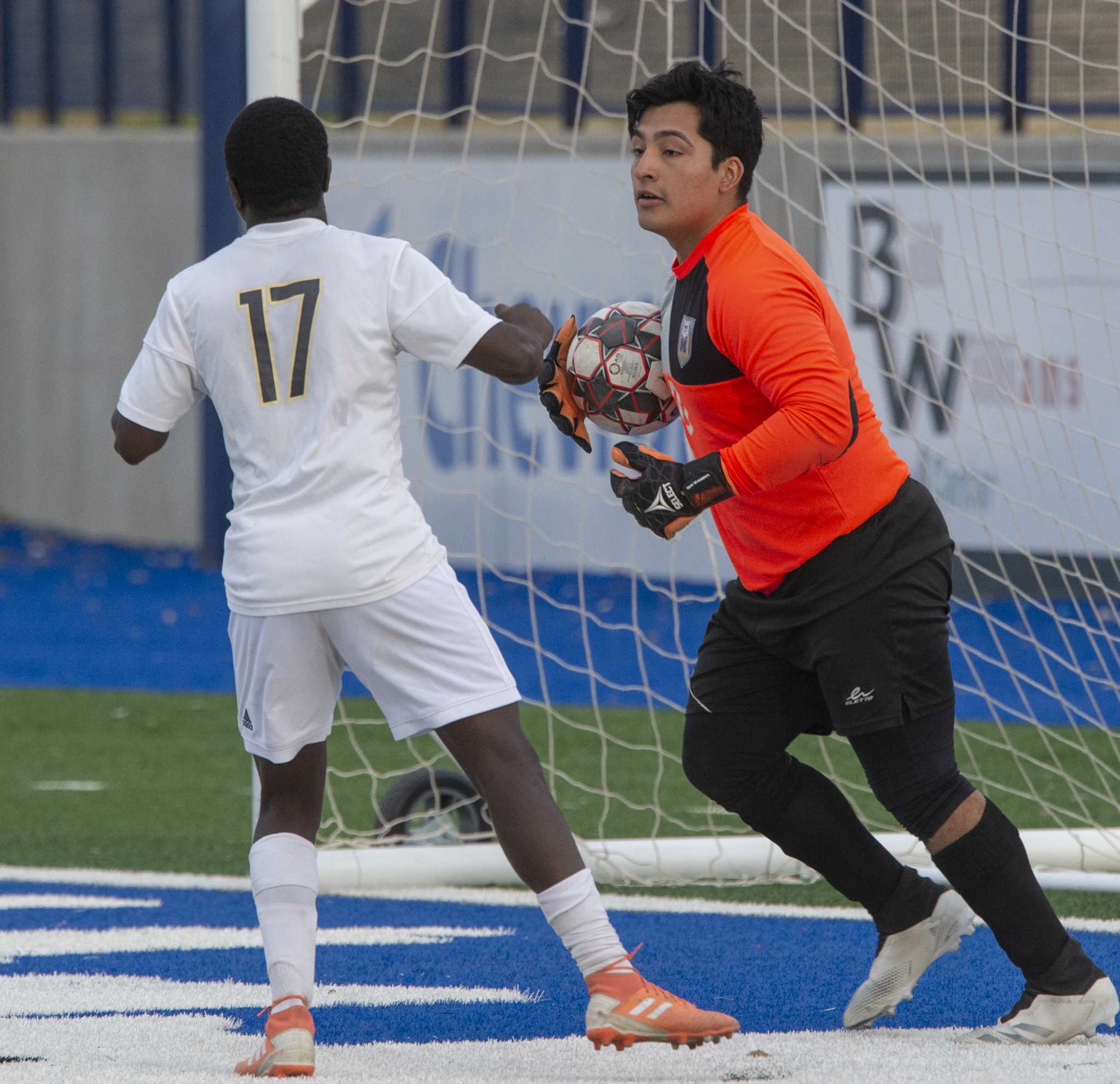 HS BOYS SOCCER: Reliable keeper Varela leads MHS into playoffs