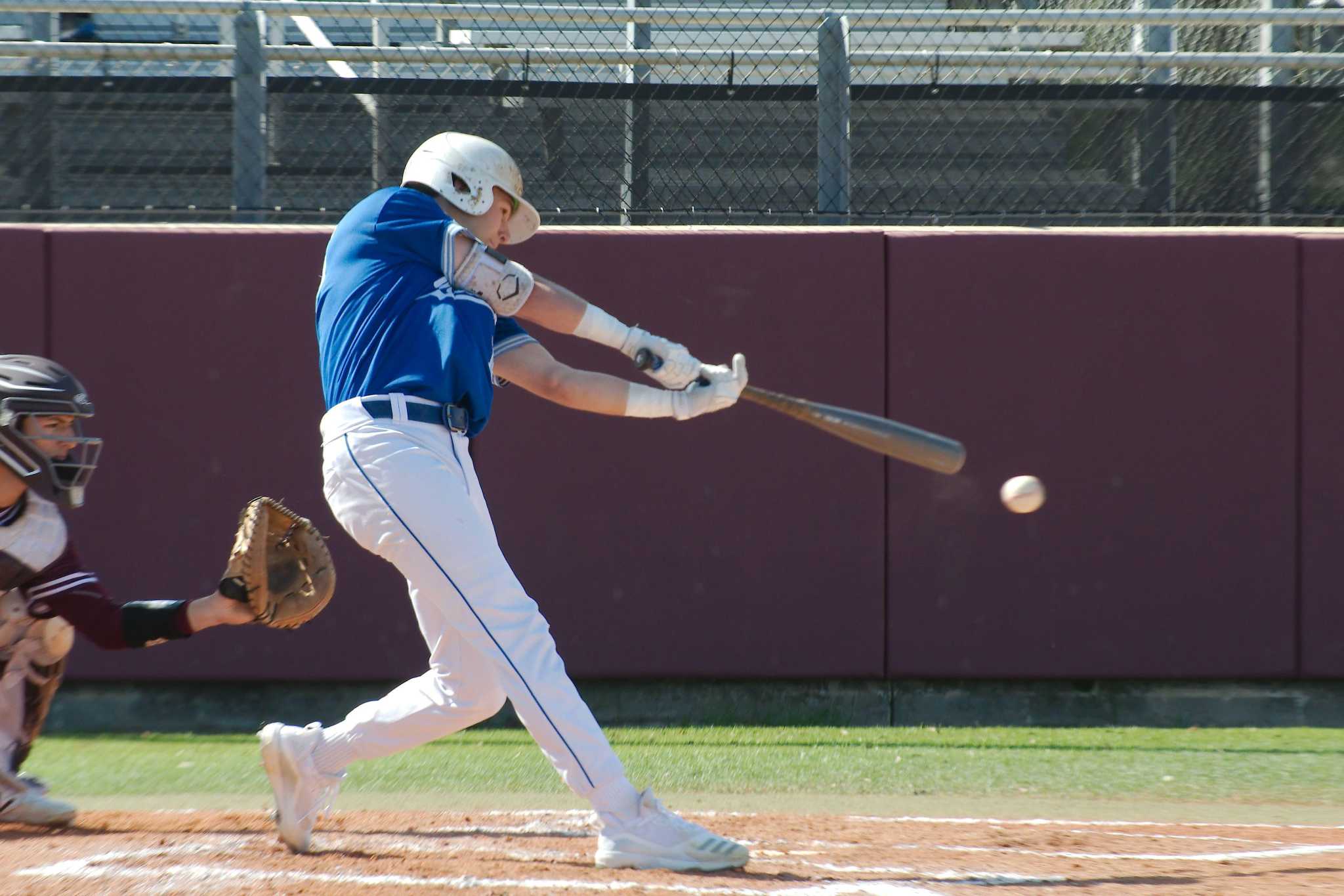 Baseball: Friendswood rolls to 10th consecutive victory