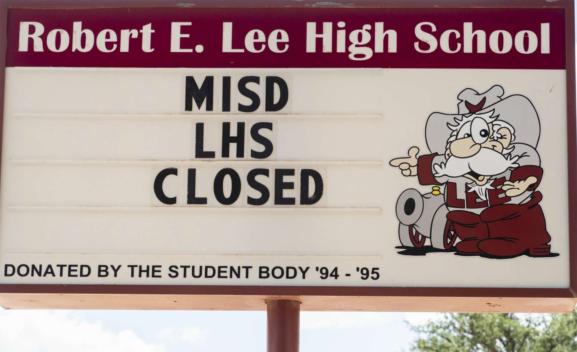 Midland ISD trustee seeks to restore Lee High School name