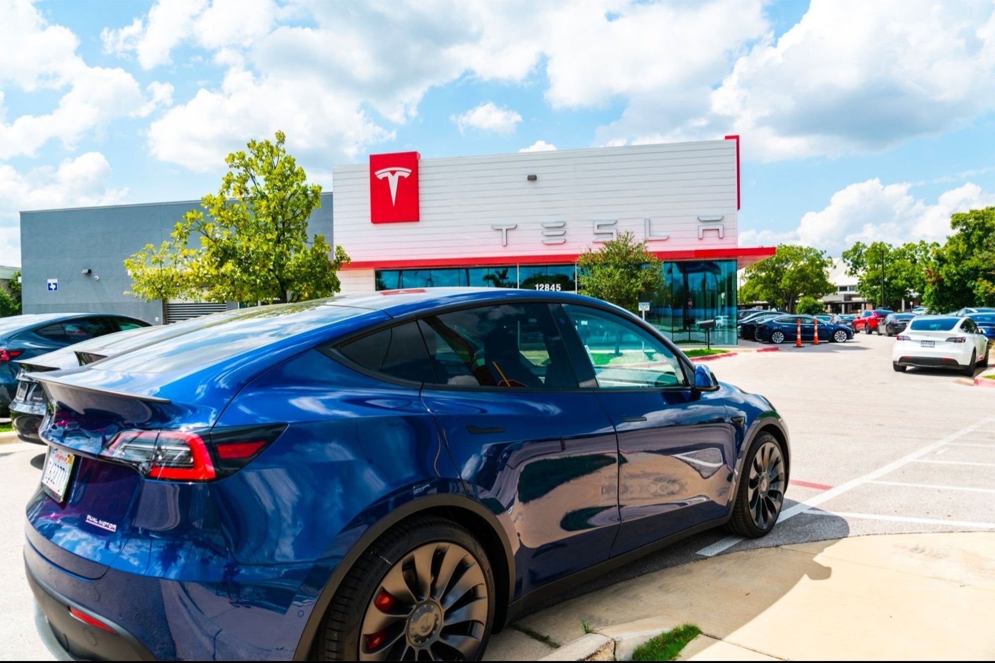 Tesla Is Facing an Unlikely Competitor in the Electric Vehicle Market
