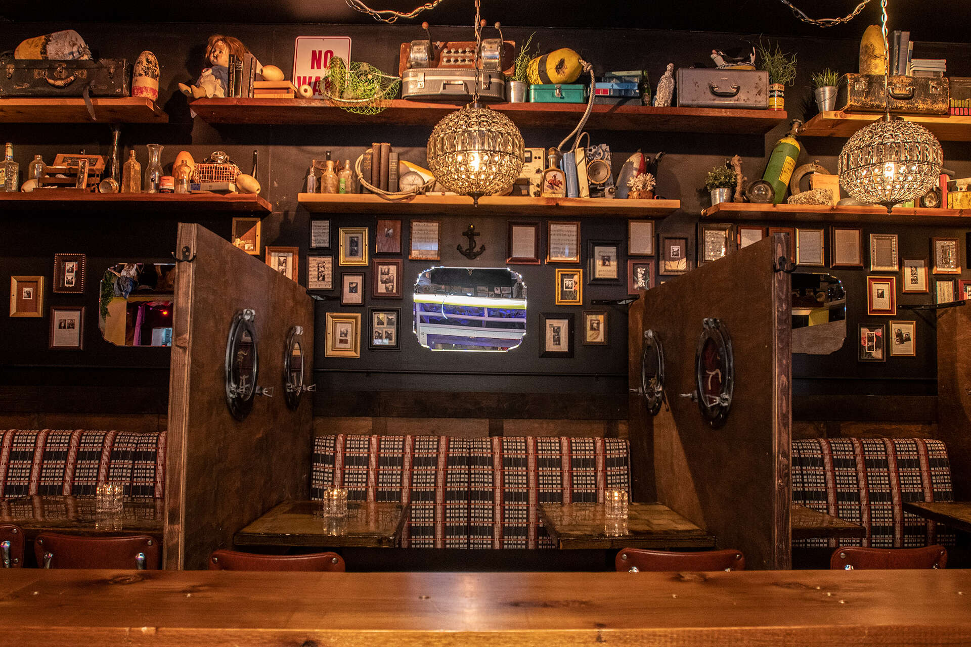 Seattle's Octopus Bar opens its artful tentacles again