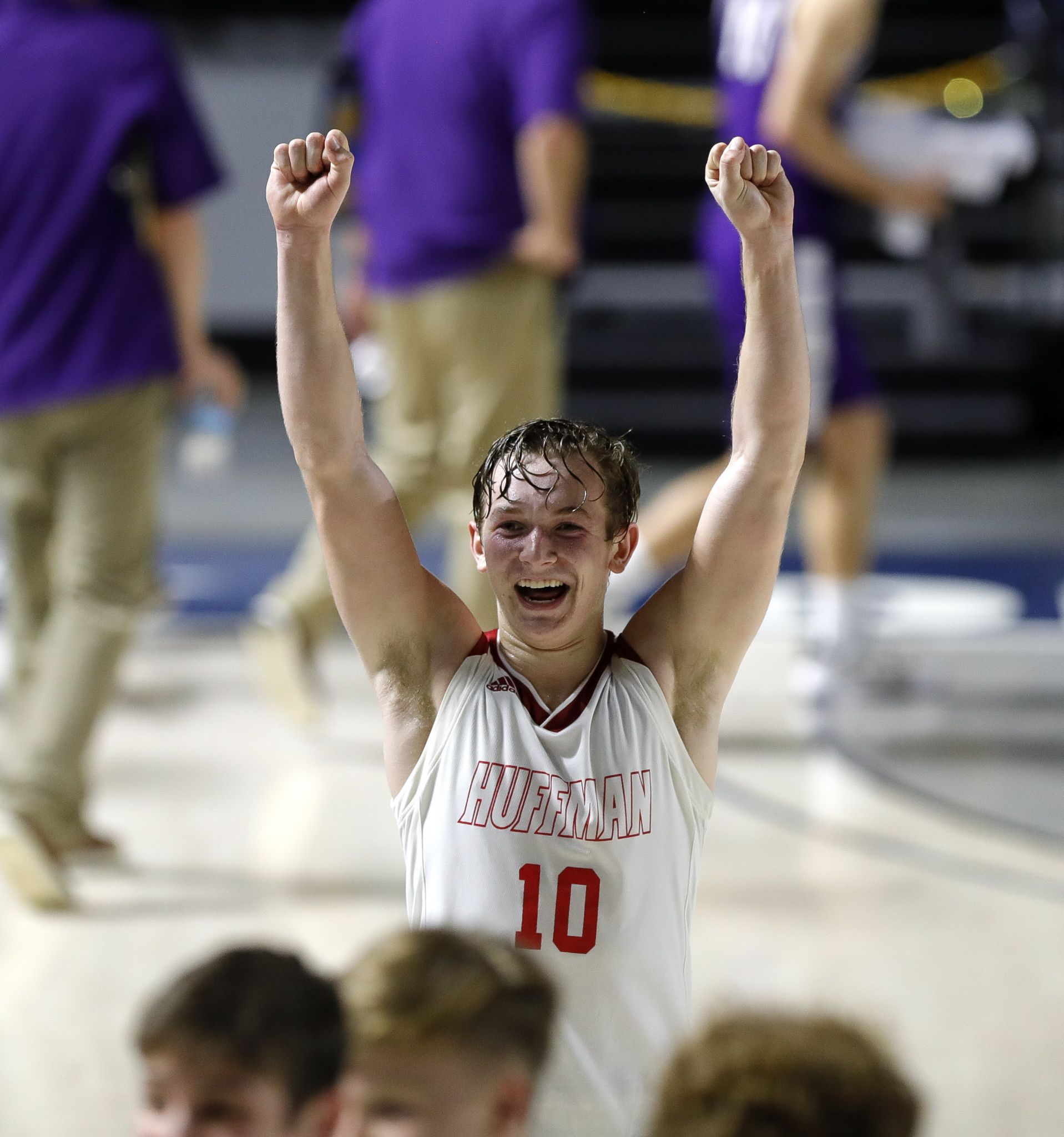 Basketball: Huffman vs Borne