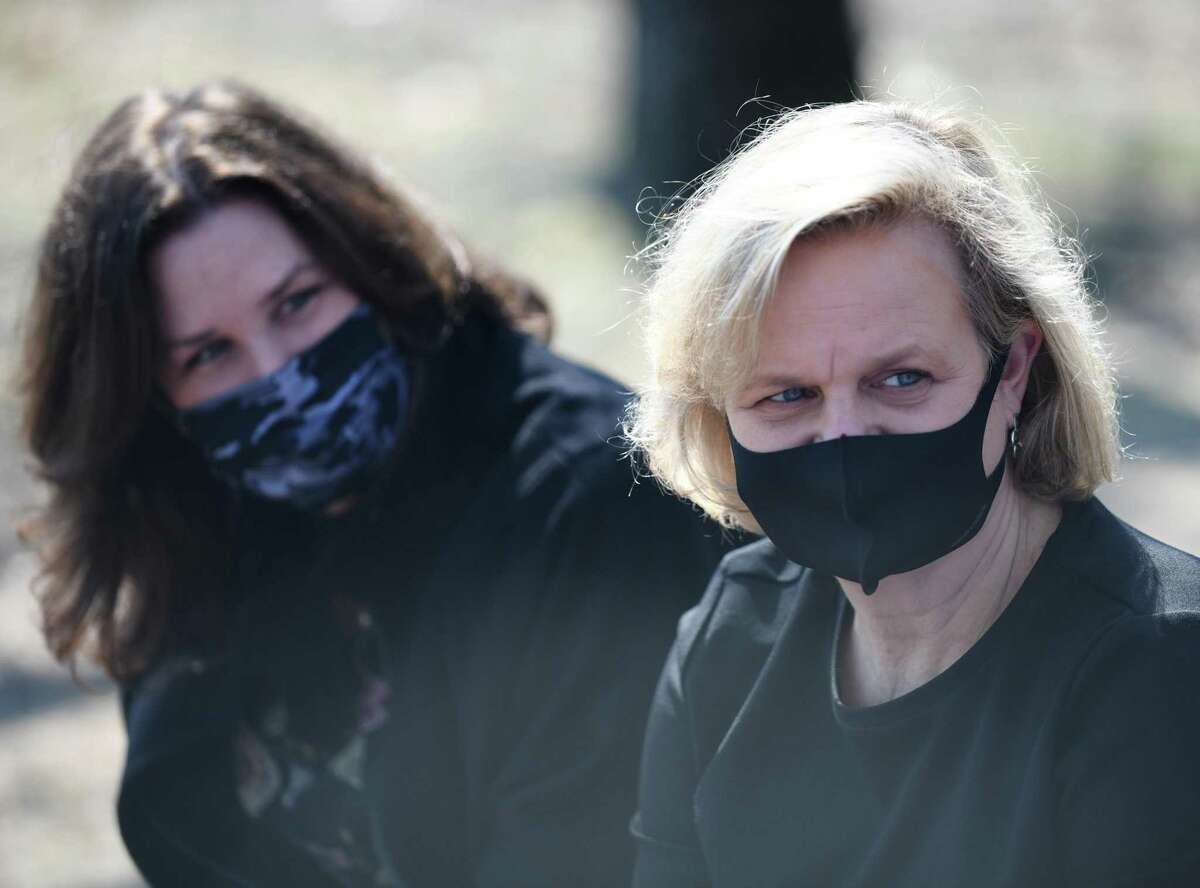 Community rallies to help Greenwich mother with COVID and cancer who is ...