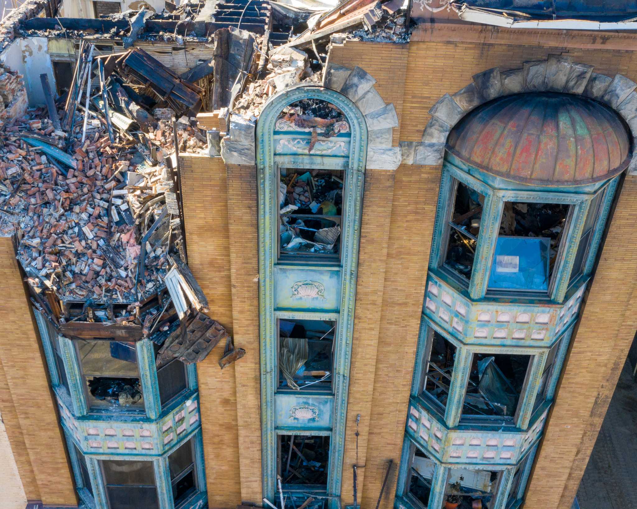 Photos: Dozens watch as Troy building falls