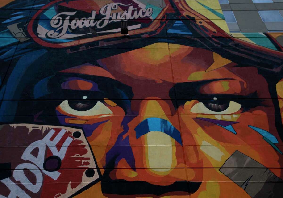 Massive Houston mural is done — and it has a message about hunger