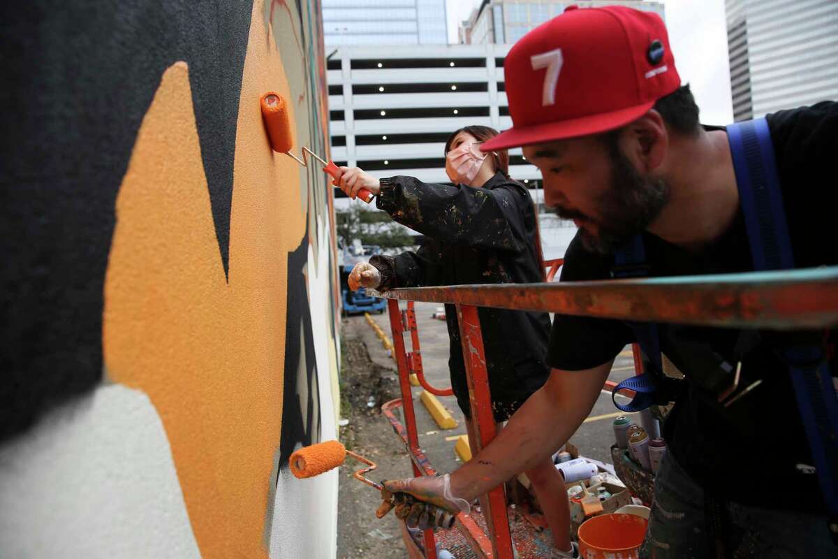 Massive Houston mural is done — and it has a message about hunger