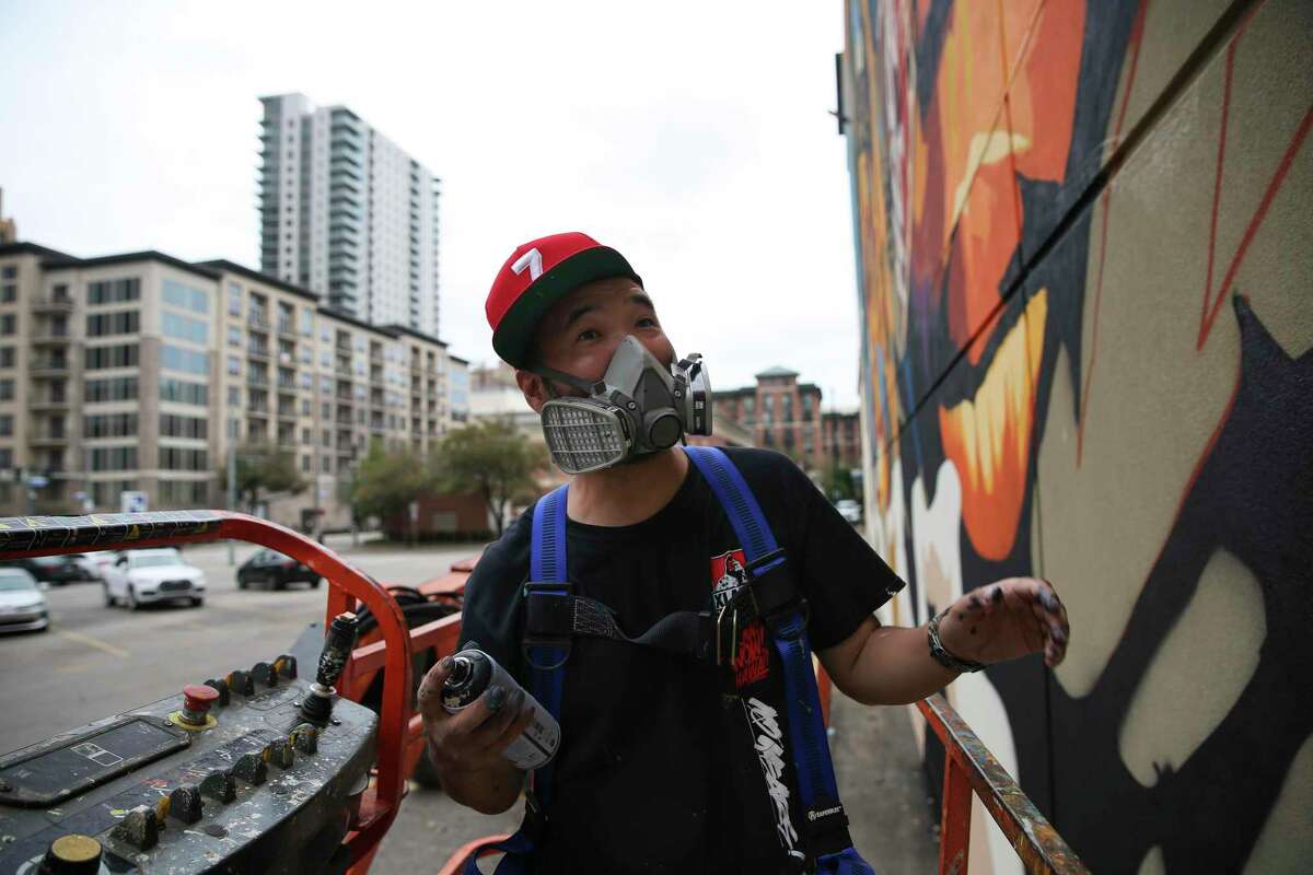 Massive Houston mural is done — and it has a message about hunger