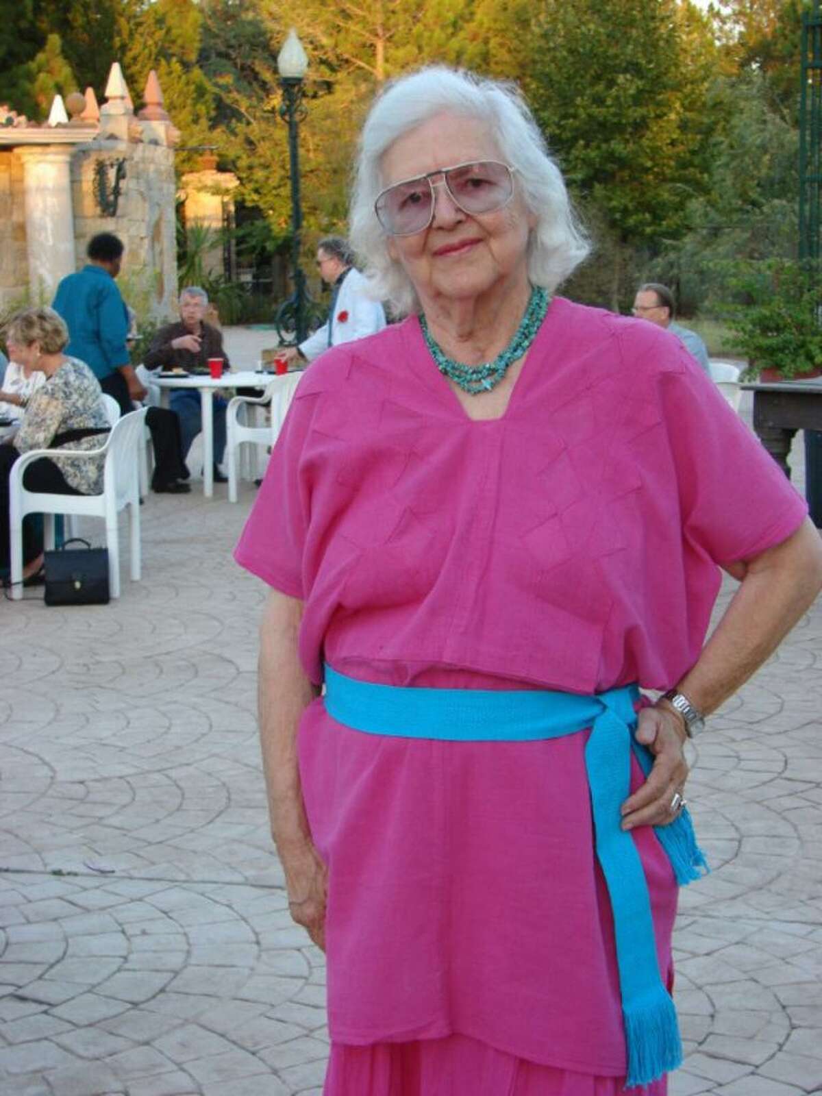 ‘Godmother of Texas antiques’ Emma Lee Turney dies