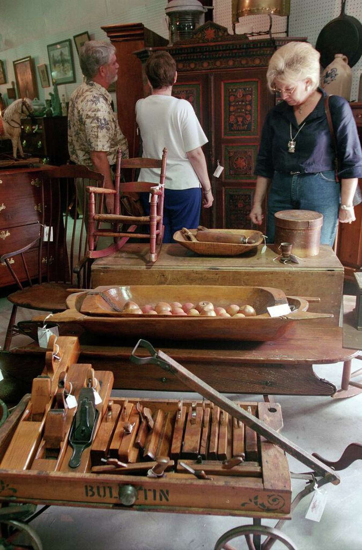 ‘Godmother of Texas antiques’ Emma Lee Turney dies