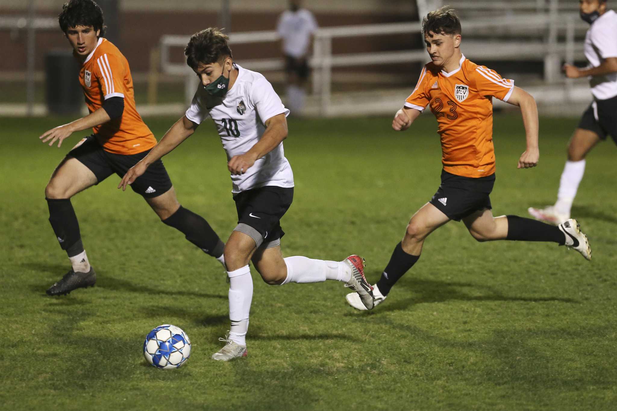 Boys soccer: Southwest’s Leon named E-N Player of the Week