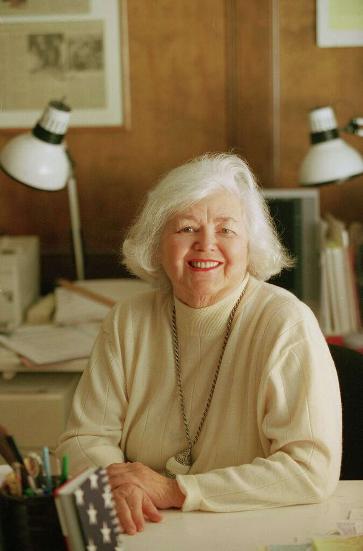 ‘Godmother of Texas antiques’ Emma Lee Turney dies