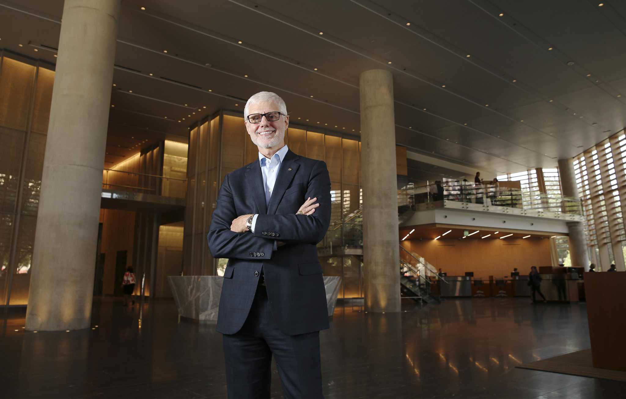 Frost Bank CEO Phil Green's 2020 compensation shrinks 20% during pandemic