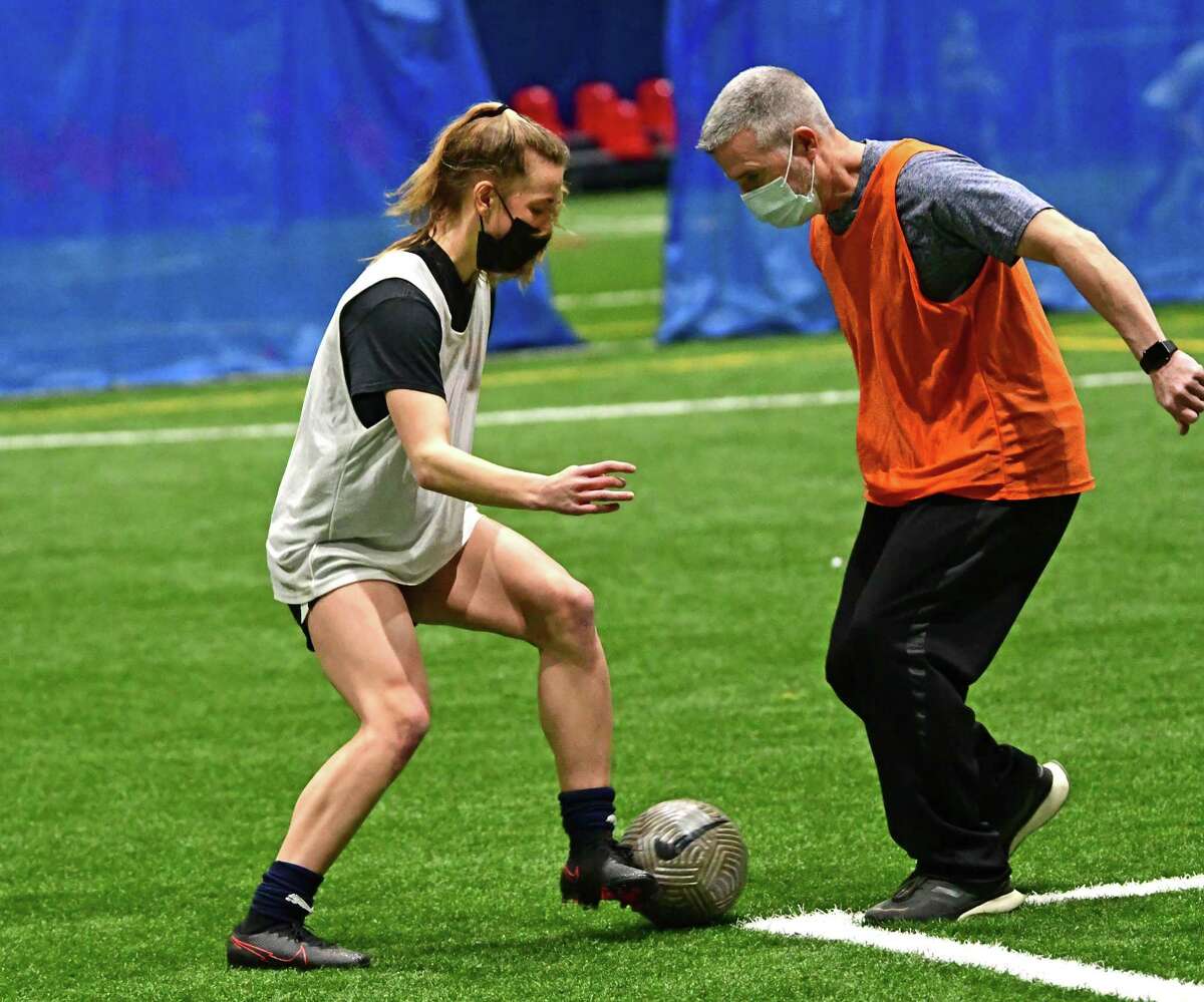 Claire Hutton selects North Carolina as her college women's soccer ...