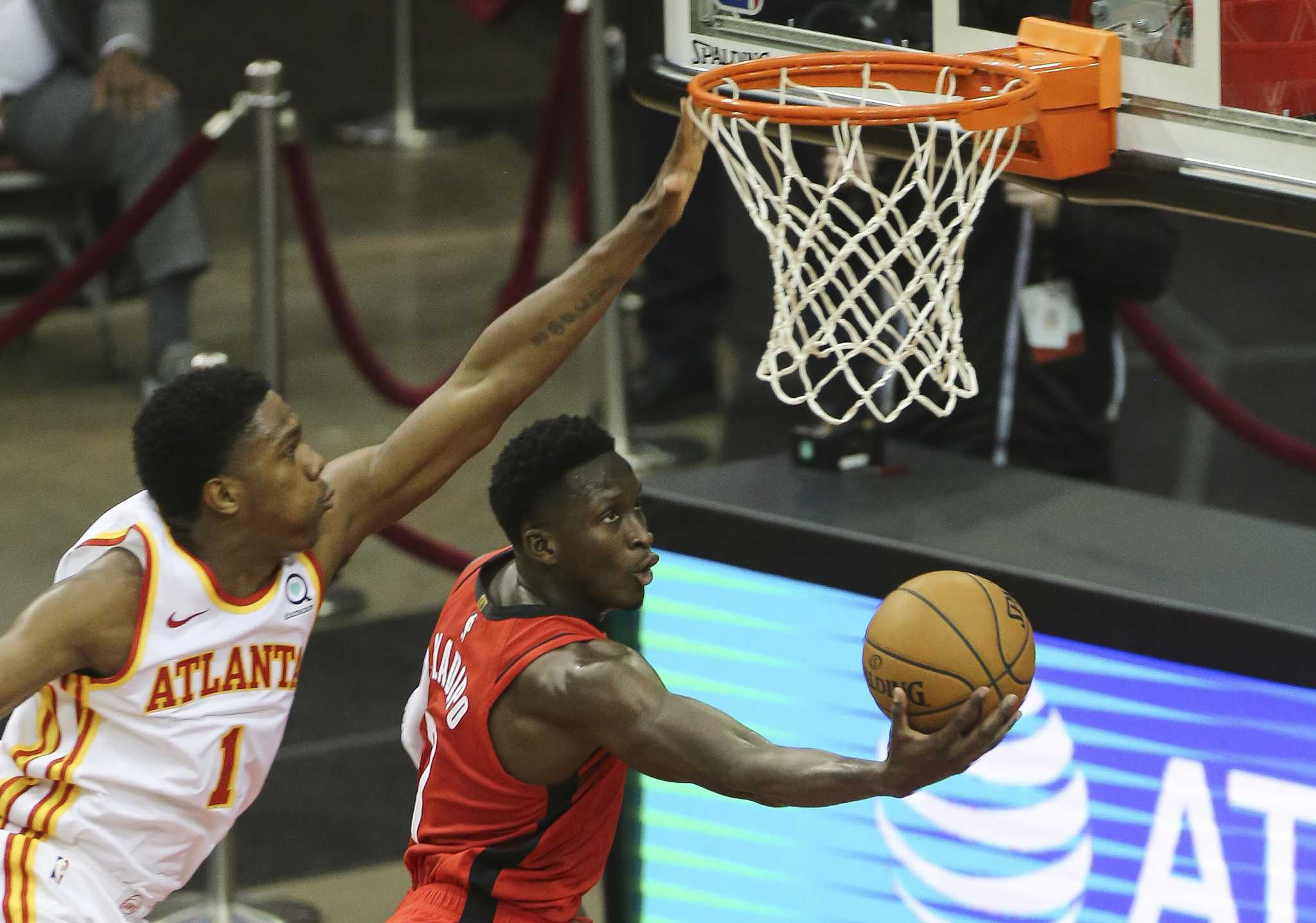 Rockets' comeback falls short, leads to record-tying 17th straight loss