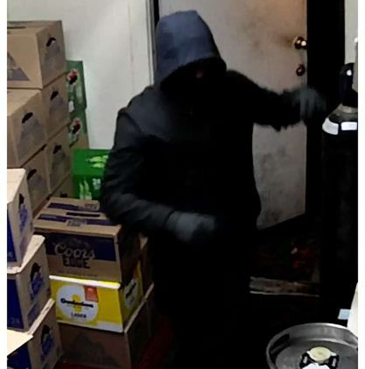 Do You Know These Men Stamford Police Ask For Tips In Restaurant Theft