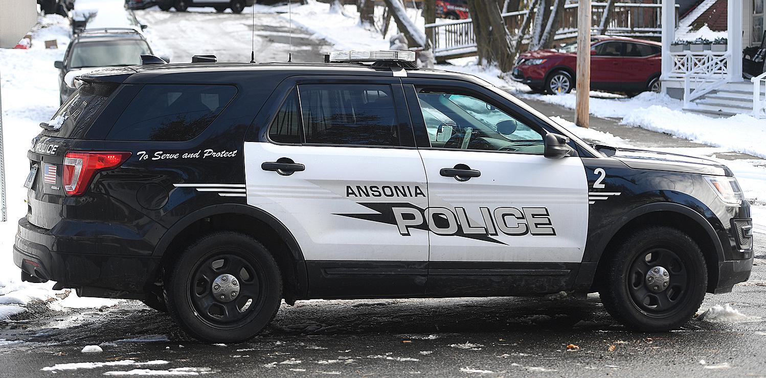 Ansonia police: Alleged cop impersonator tried to pull drivers over