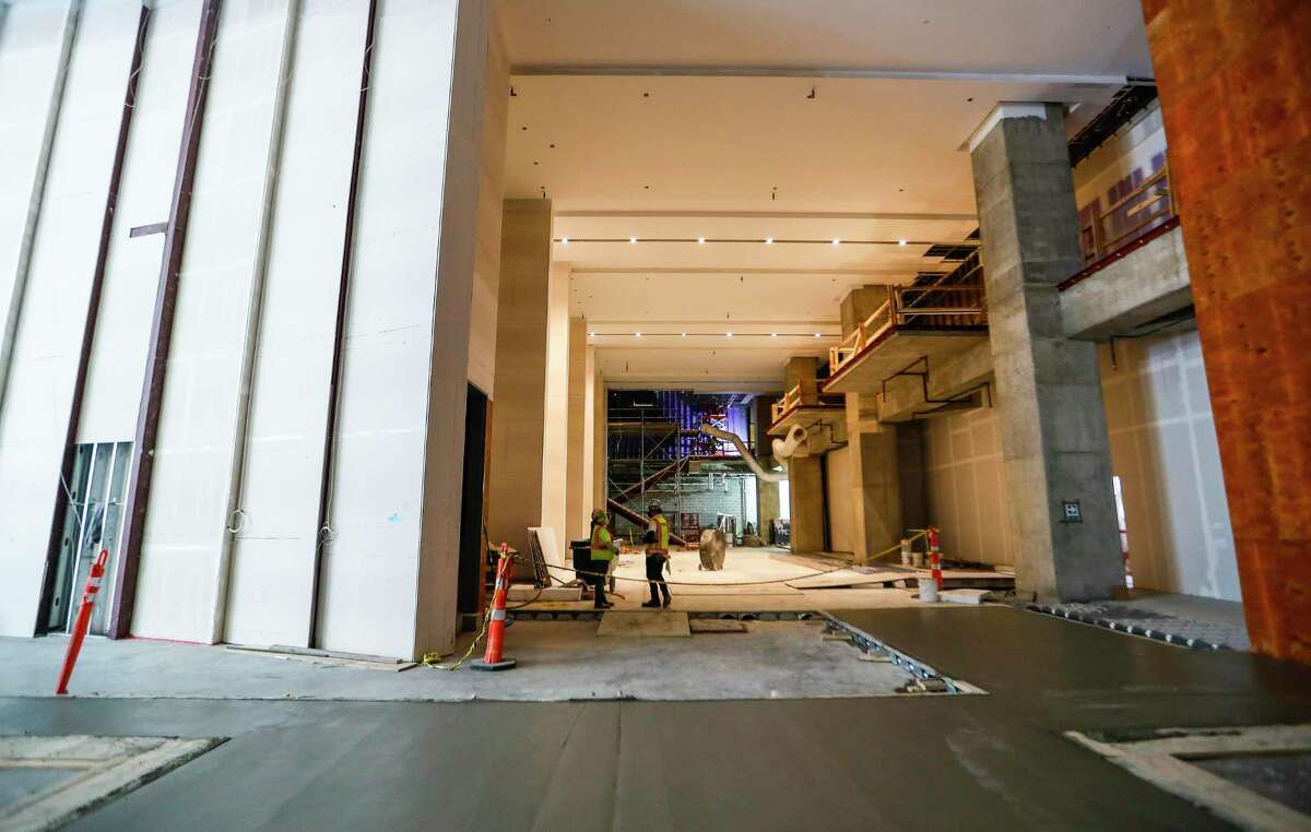 47-story Texas Tower reaches construction milestone