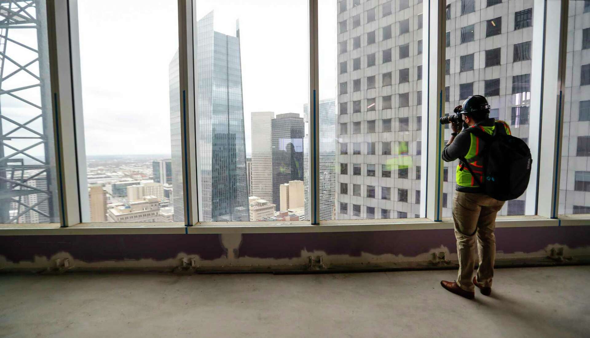 47-story Texas Tower reaches construction milestone