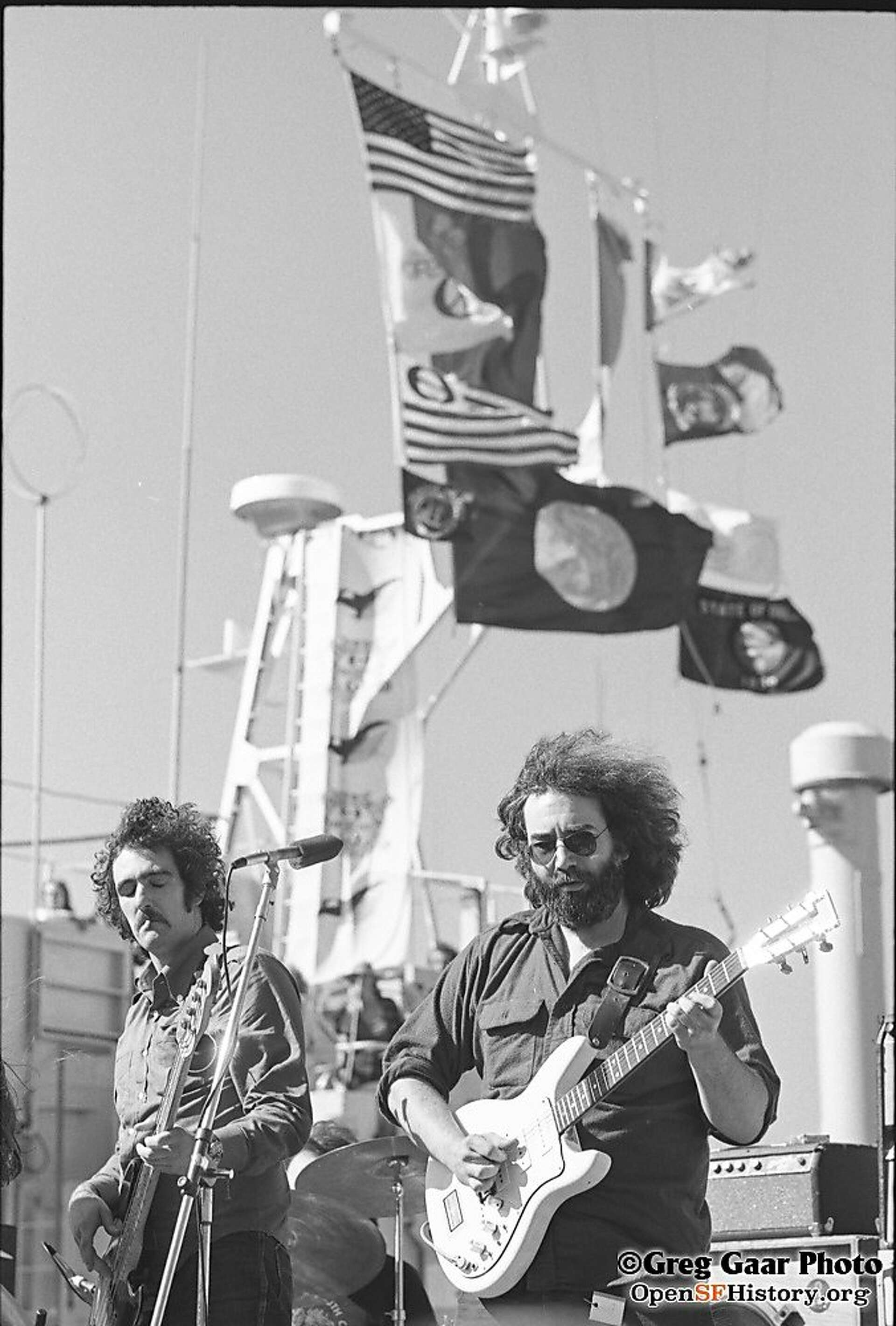 Greg Gaar photographed S.F. rock history. Now he’s sharing 1,114 images ...