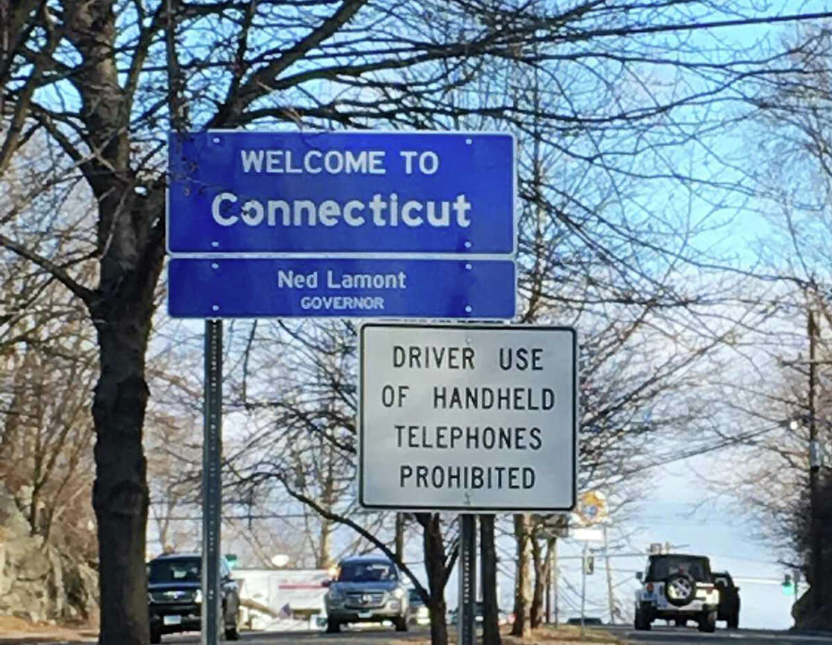'Welcome to Connecticut' sign stolen from RI border on Friday
